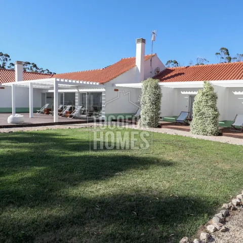 Como posso adquirir um hotel com vista deslumbrante para o mar na Costa Alentejana? | AT2386 ...